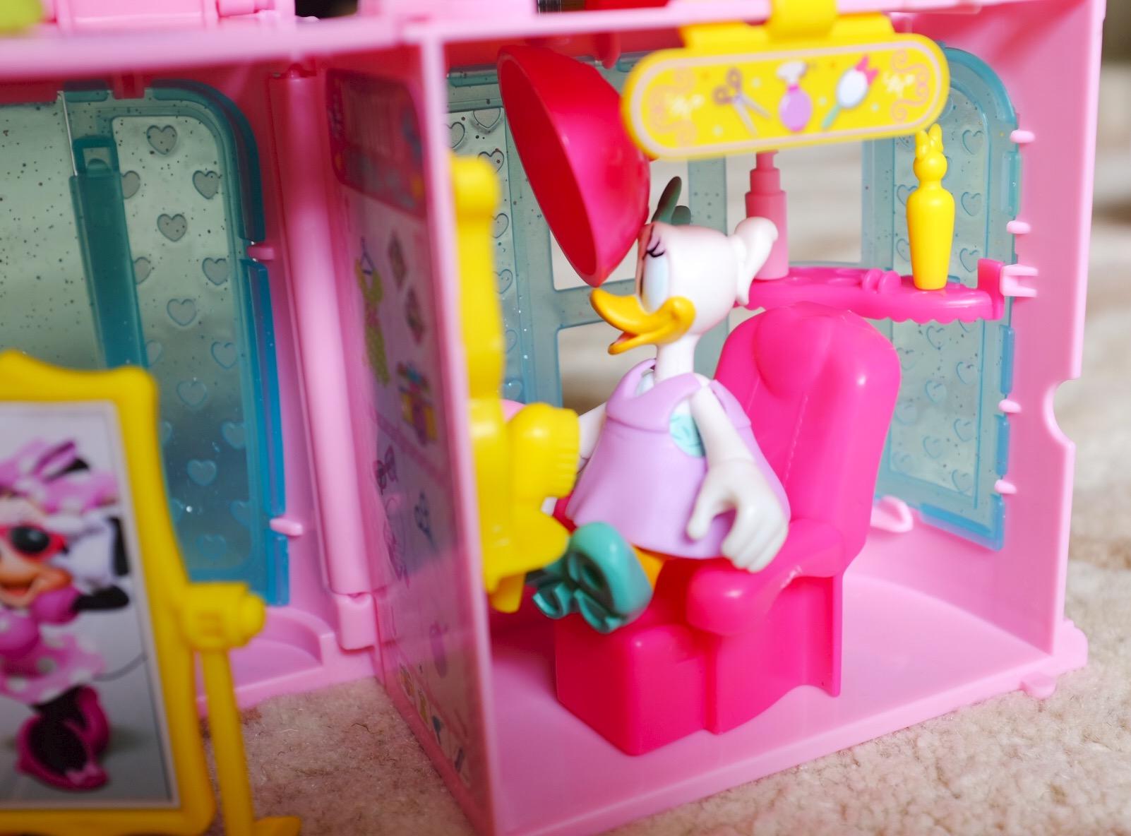 Minnie Mouse Shopping Mall *REVIEW* - Run Jump Scrap!