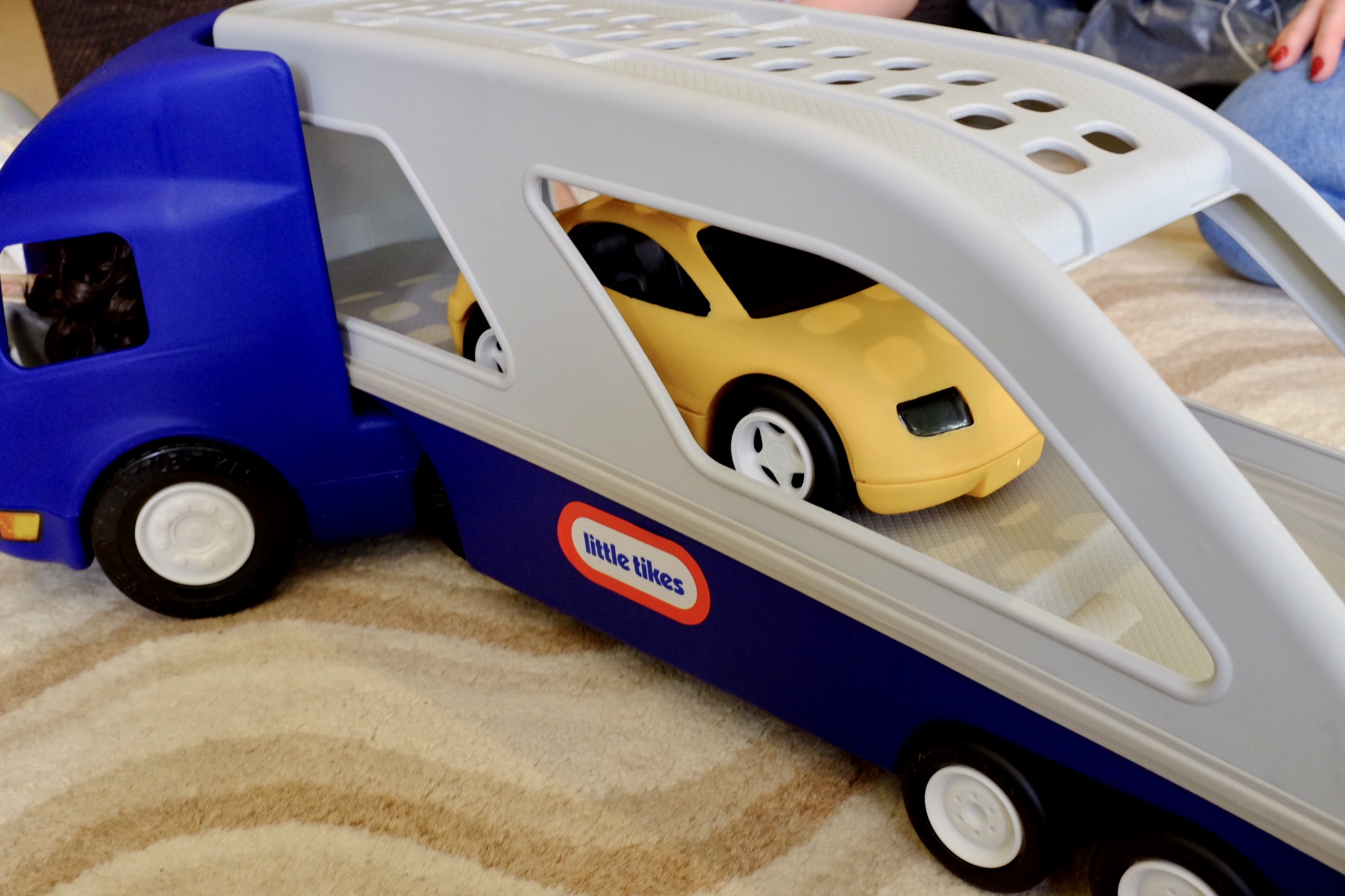 Little Tikes Big Car Carrier - REVIEW - Run Jump Scrap!