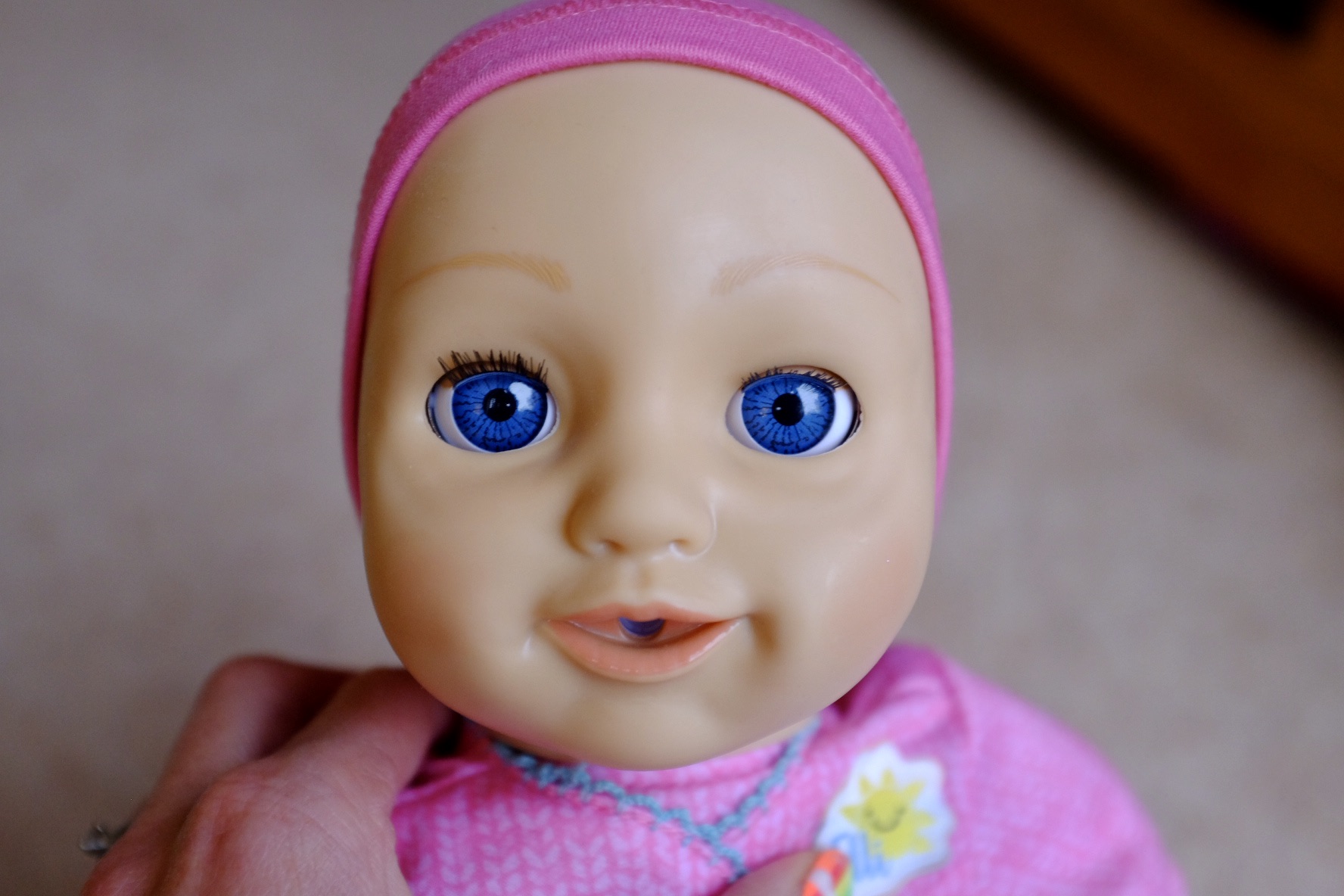Elli Smiles Doll REVIEW - the Interactive Doll who Really Smiles!