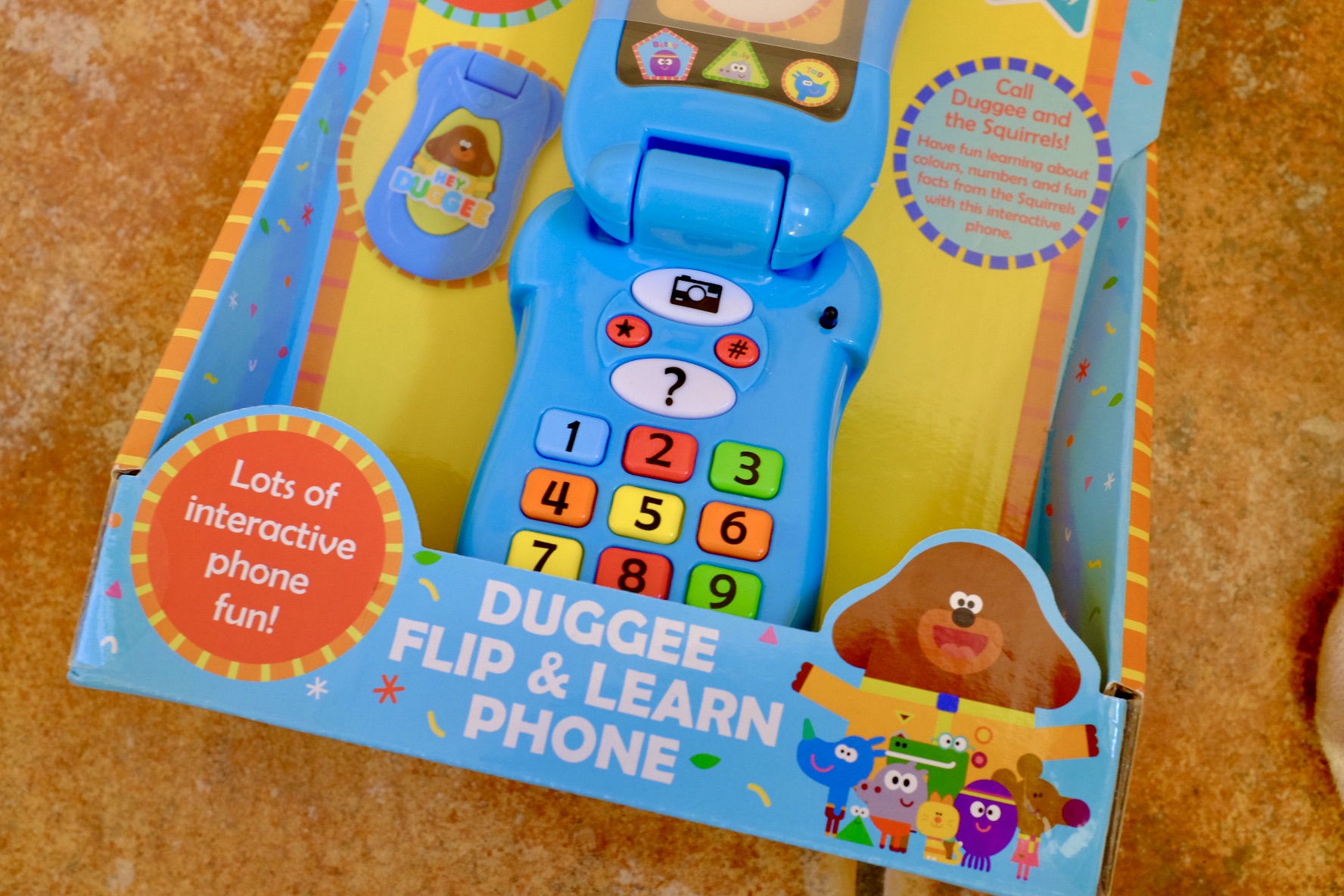 Hey Duggee Flip and Learn Phone - REVIEW and GIVEAWAY