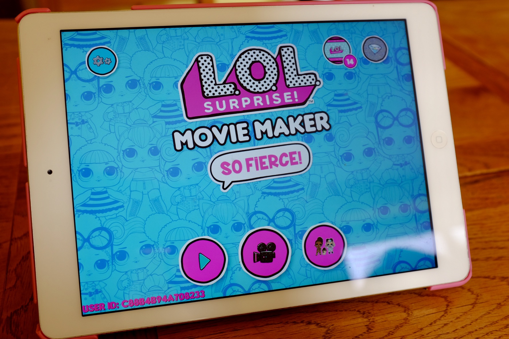 LOL Surprise! Movie Maker App - REVIEW | AD - Run Jump Scrap!