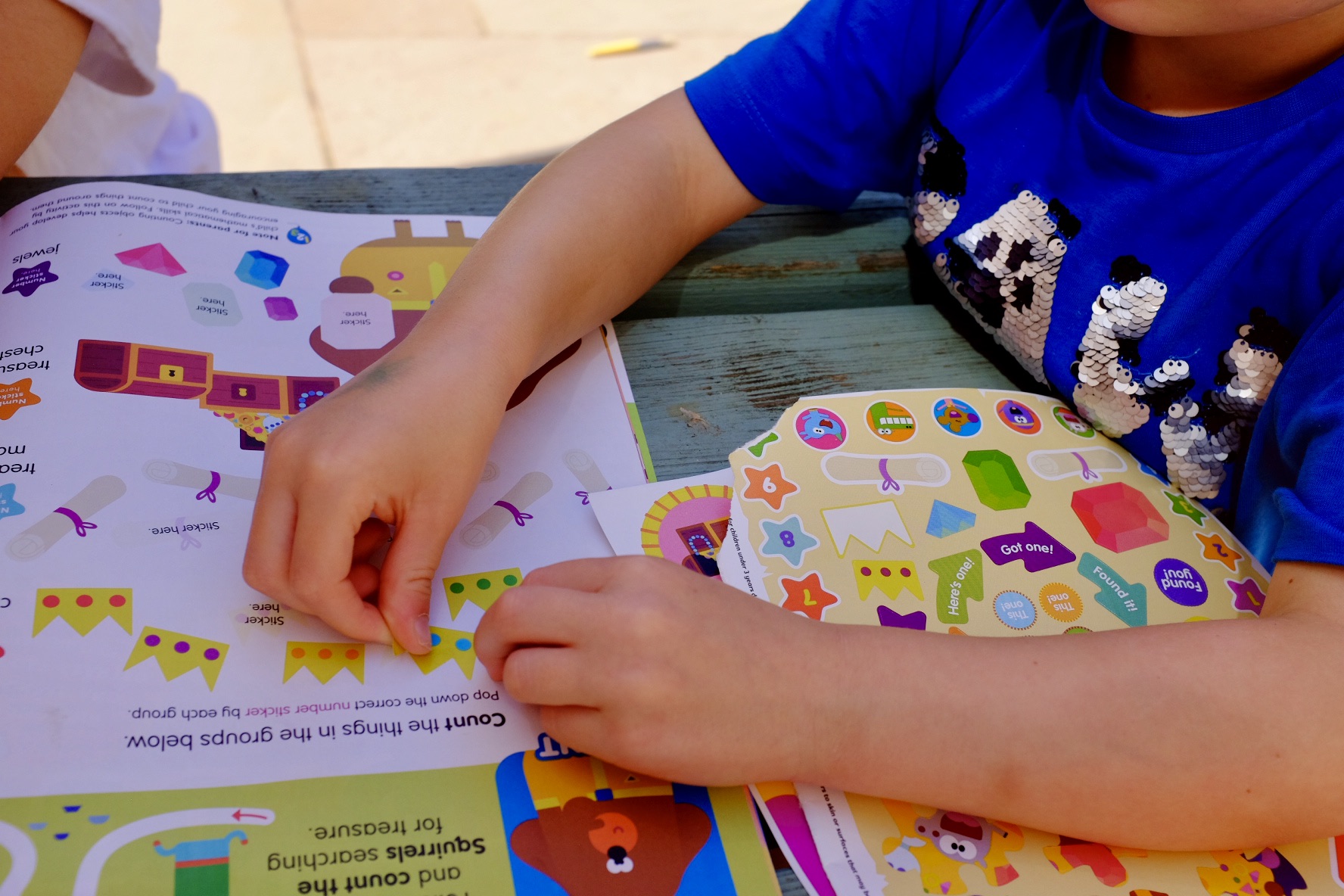 Hey Duggee Magazine - Fun to Learn! REVIEW | AD - Run Jump Scrap!