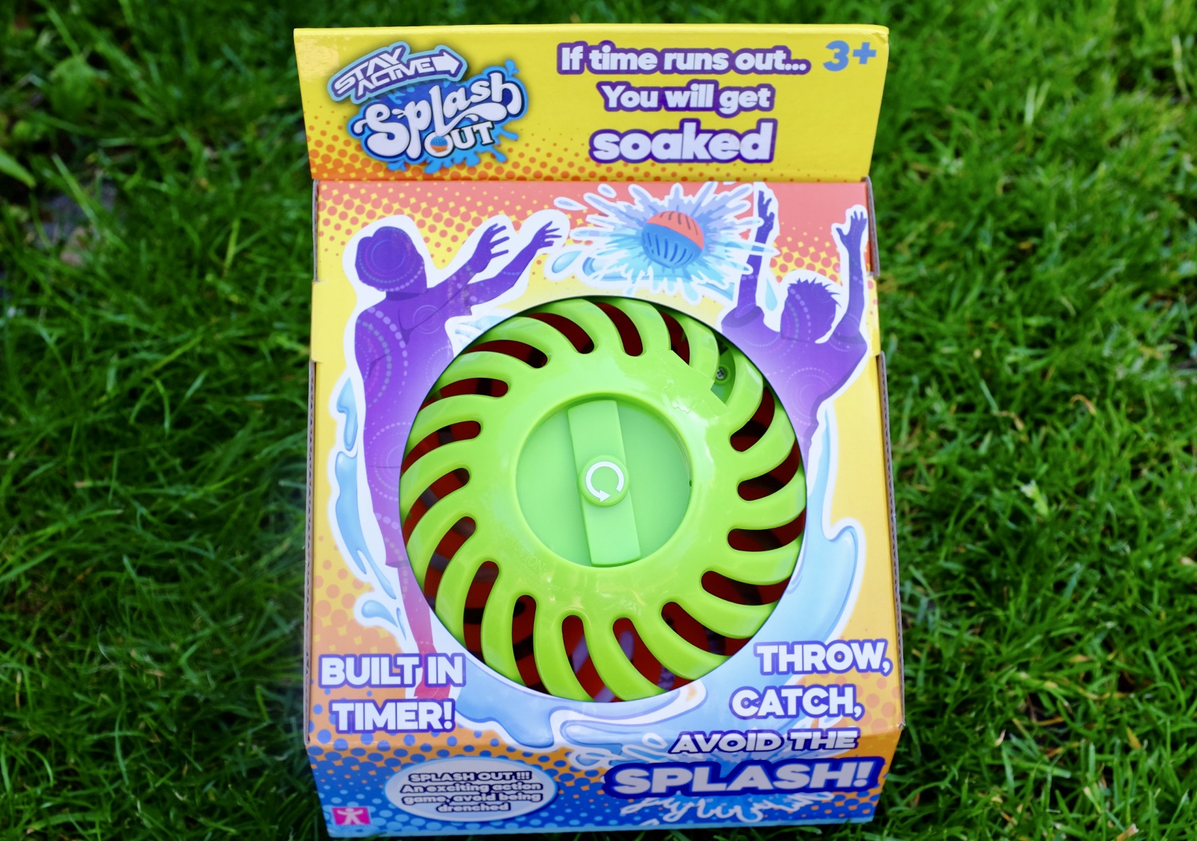 Splash Out! Active Water Fun Outdoors! | AD - Run Jump Scrap!